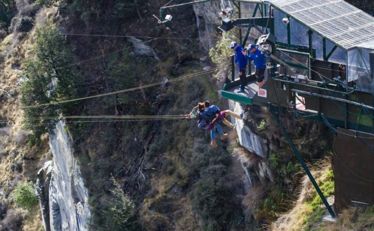 Shotover Canyon Swing | Queenstown isite